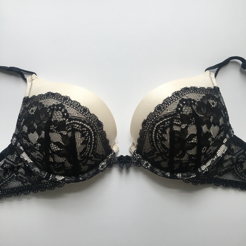 Victoria's Secret Miraculous Bombshell - Size 32b - Gem